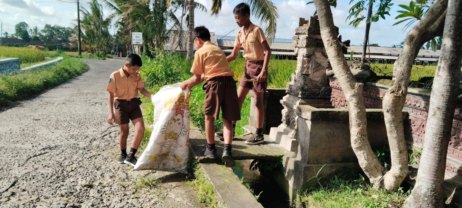 Selamat Datang di Website Resmi SD NEGERI 1 BABAHAN